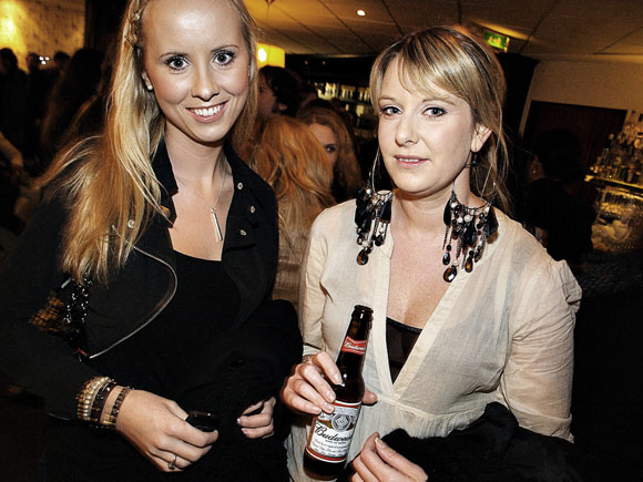 Smygläsning på Reisen | Nöjesguiden